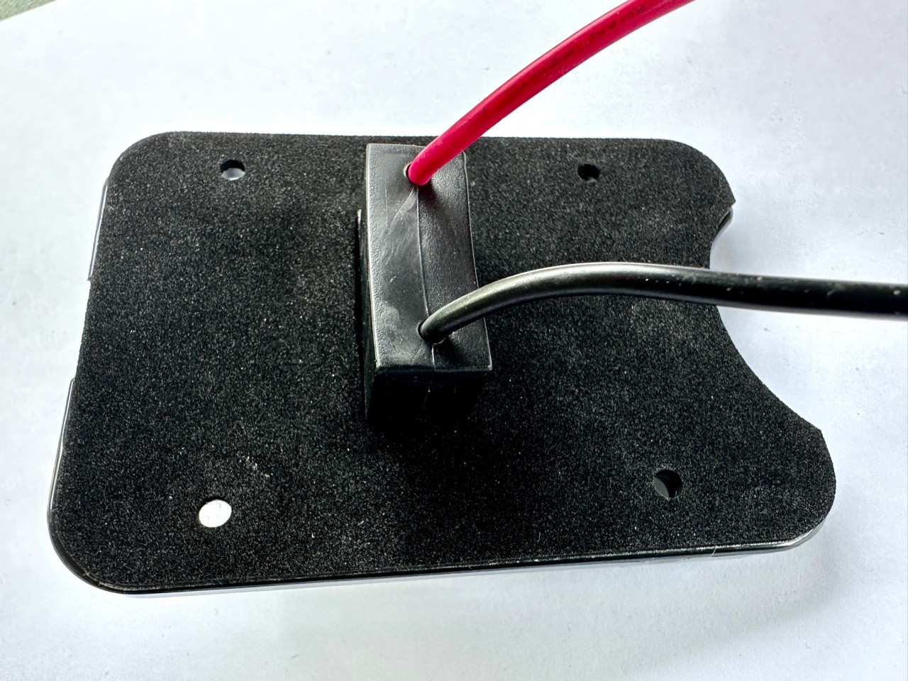 E-bike battery base plate with battery contacts | UD13314