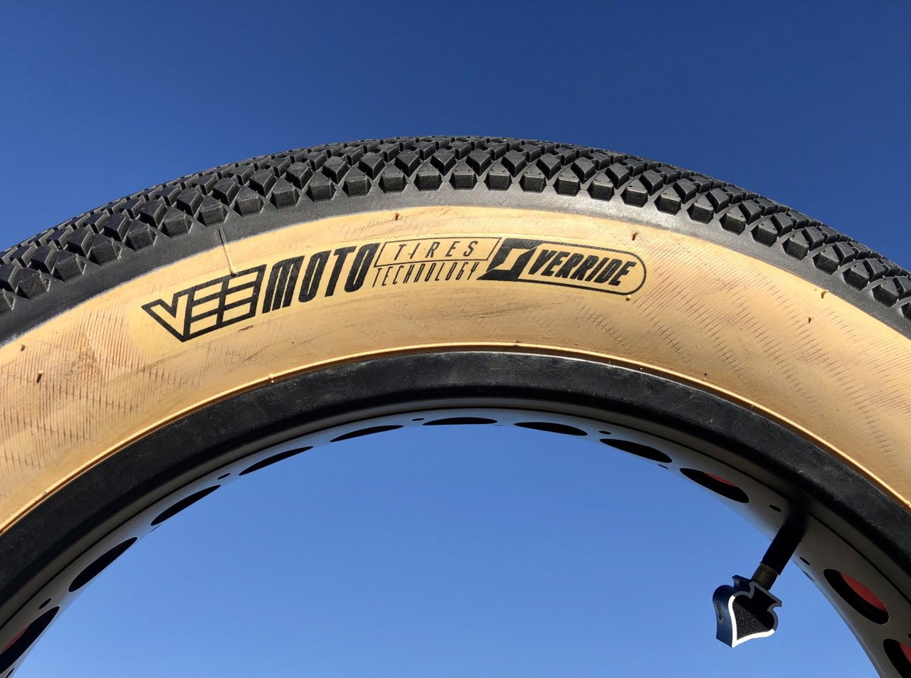 204 Vee Rubber E-Speedster Skinwall Tire 20 x 4 inch | VRESP204SW