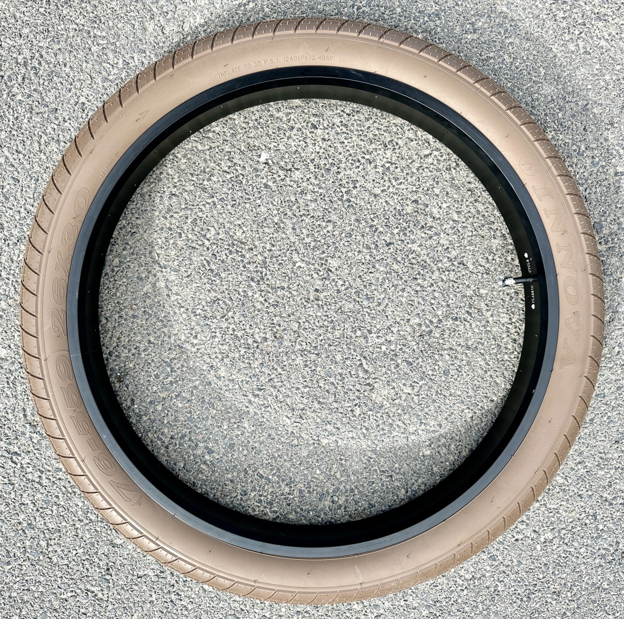 Tire Street Brick Semi Slick 26 x 3.0 brown | Y464